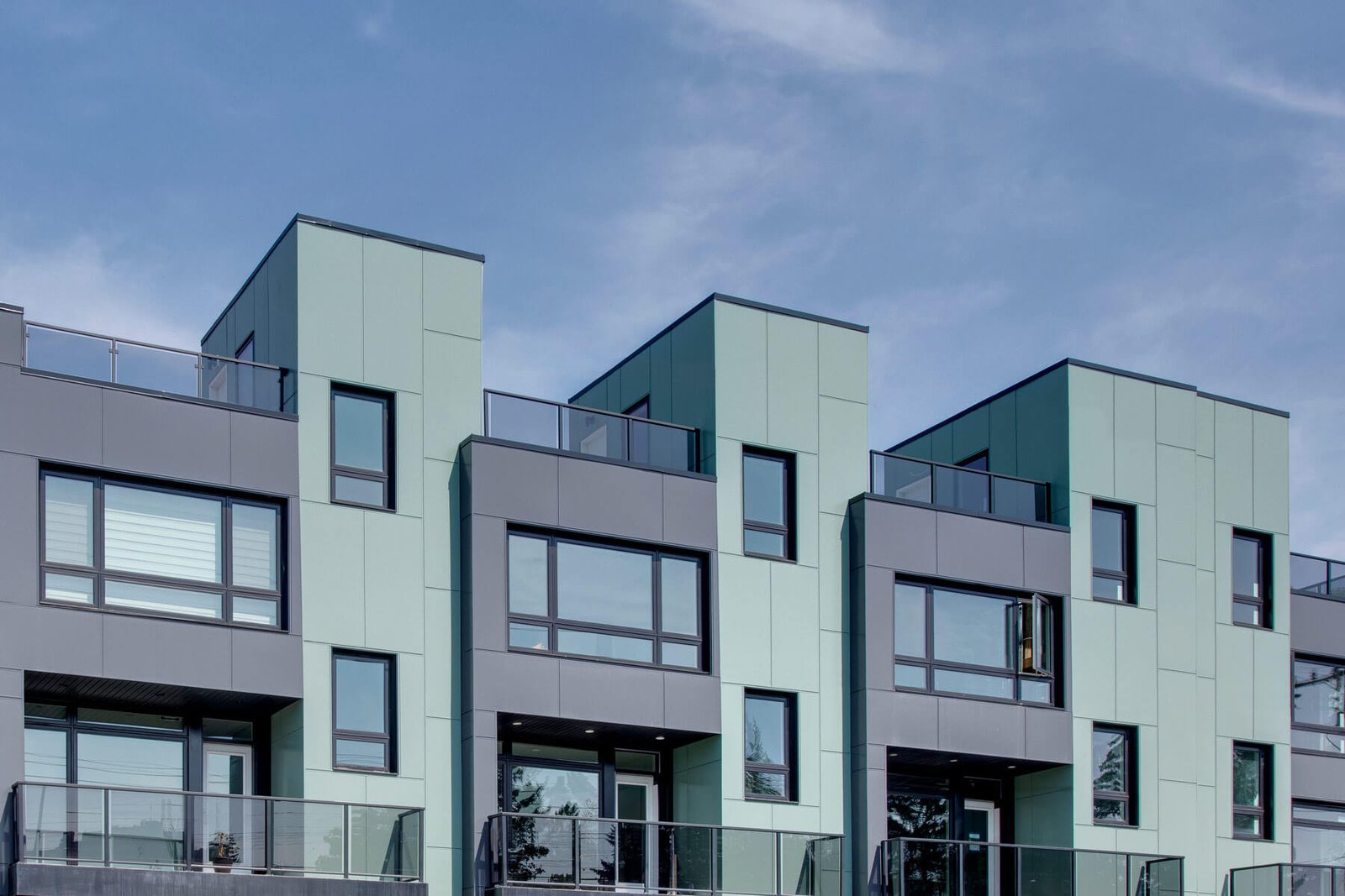 Need AL13 Panels in Vancouver|Expert Installers – Silver Siding